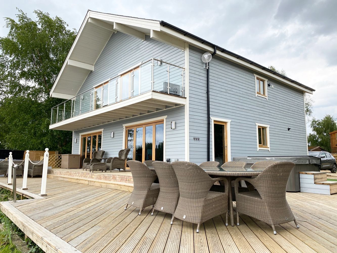 Pentney Lakes - Malibu lake house